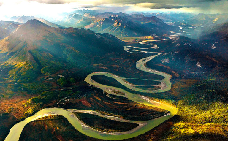 The 13 Most Gorgeous Rivers in Alaska for Fishing, Swimming, & Stunning ...