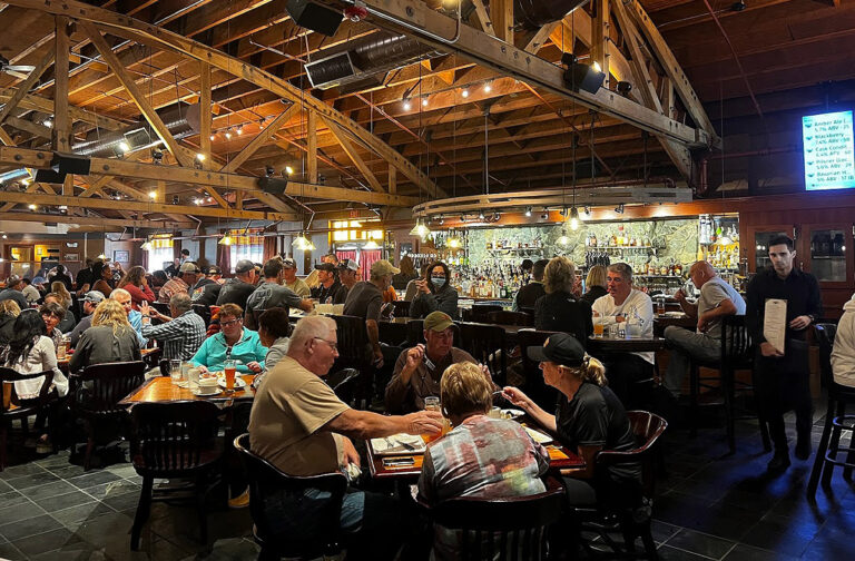 14 Awesome Bars in Anchorage, Alaska - The Wild Trek