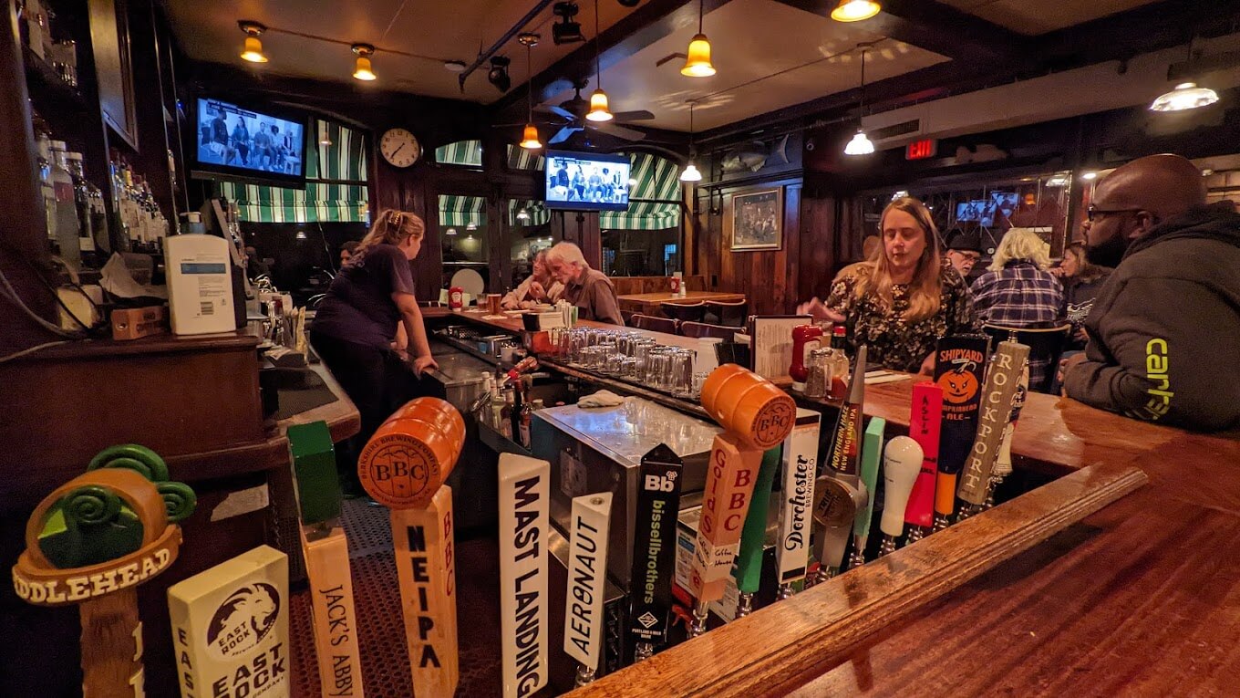 23 Must-Try Restaurants In Newburyport, Massachusetts