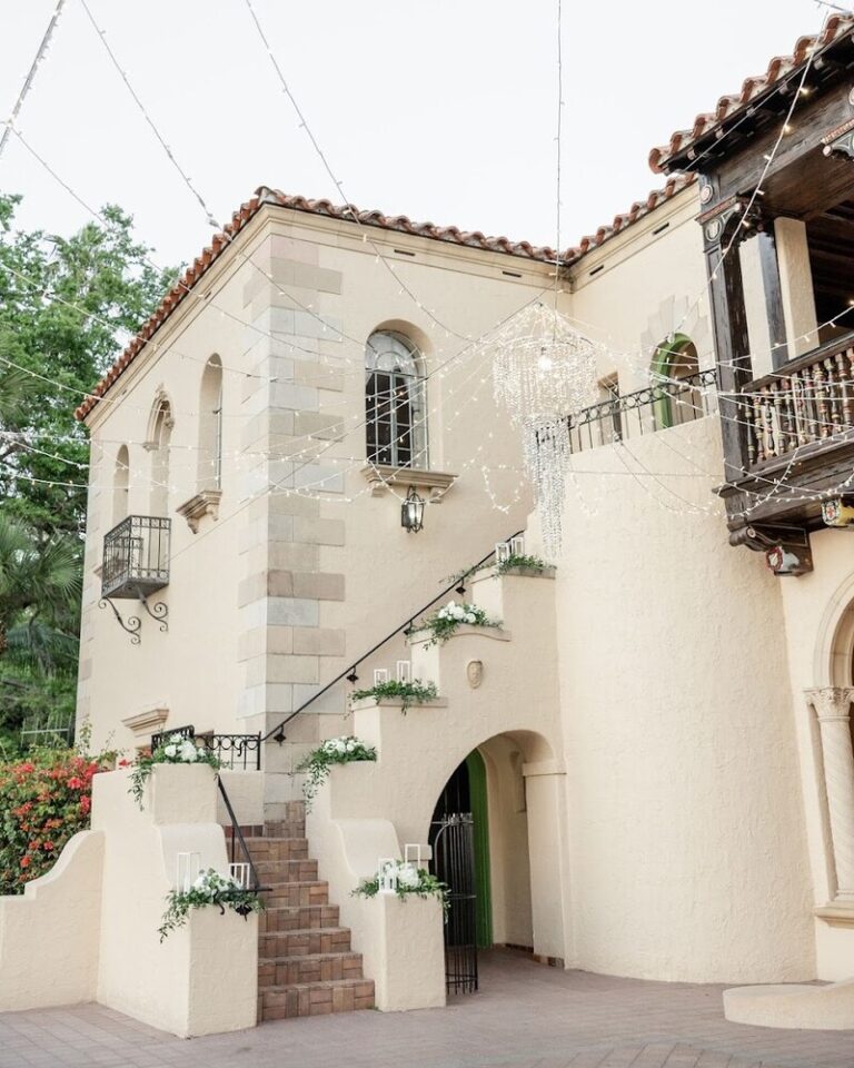 15+ Incredibly Magical Castles in Florida To Visit - The Wild Trek